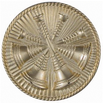 Cap Badge with Four Crossed Horns: Badges Ex Cetera